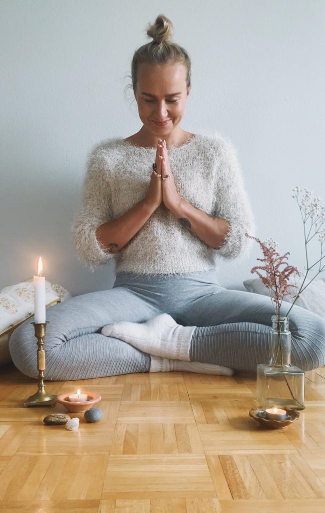 Soundful Yin® Yoga -ohjaajakoulutus | Enkelikartano