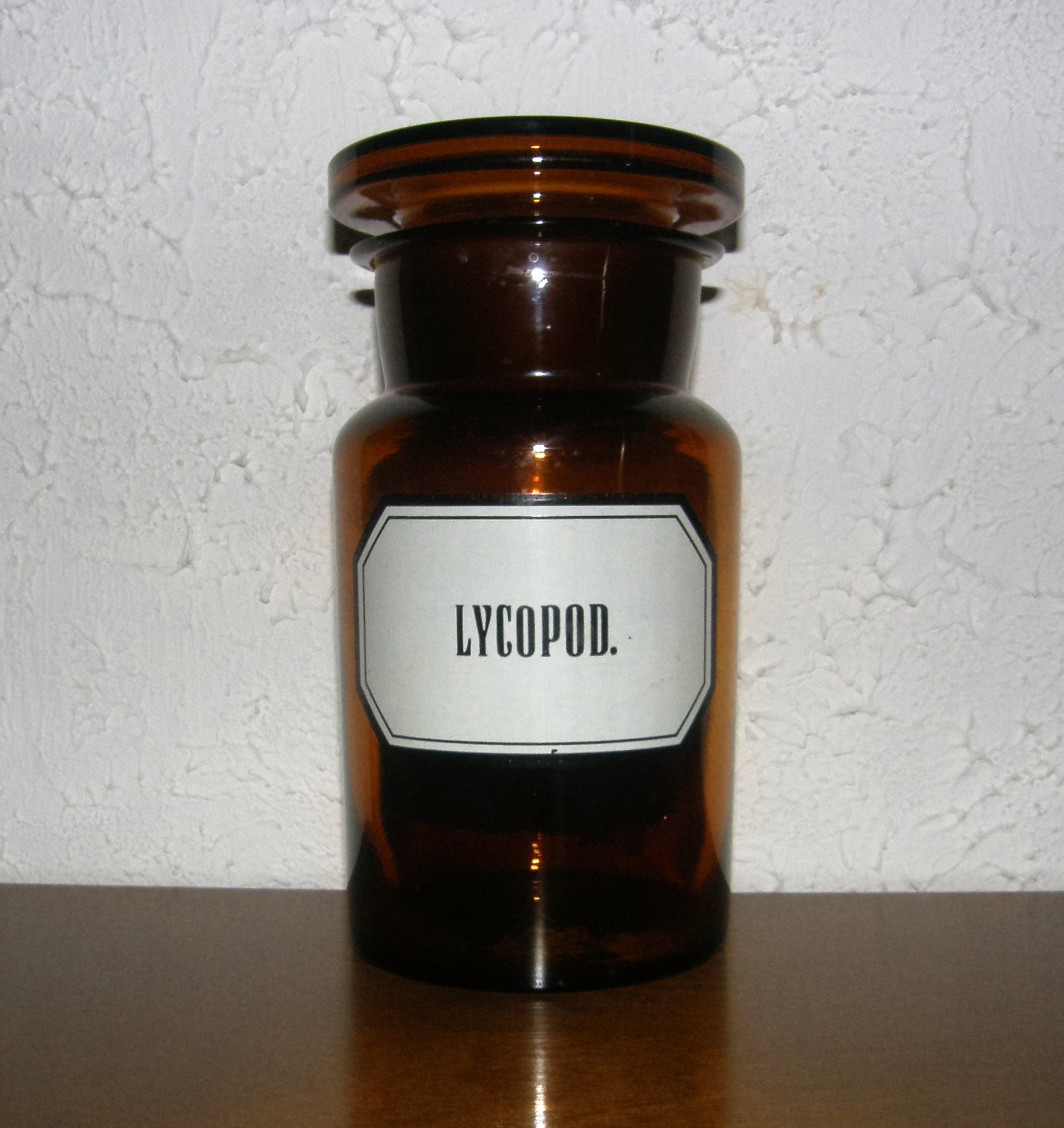 Apteekkipullo Lycopod. | Kirjoittelija Juha Ollila