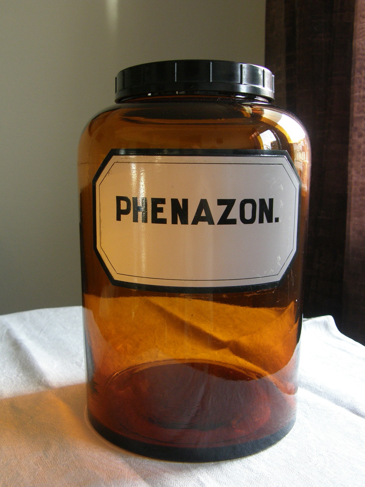 Apteekkipullot, arvon määritys | Kirjoittelija Juha Ollila